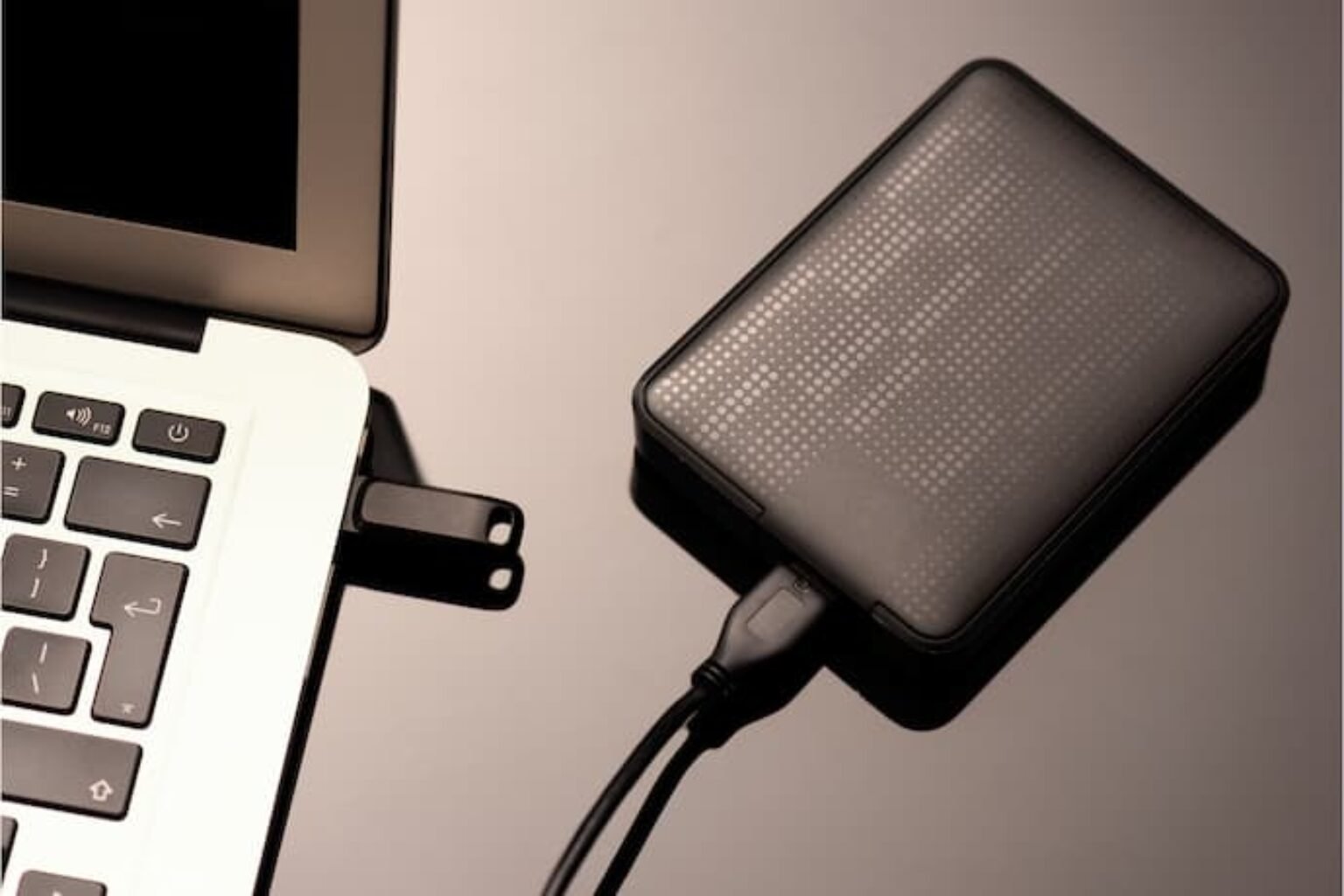 Os 10 Melhores HDs Externos: Guia Atualizado de 2025 - Tech Recomenda